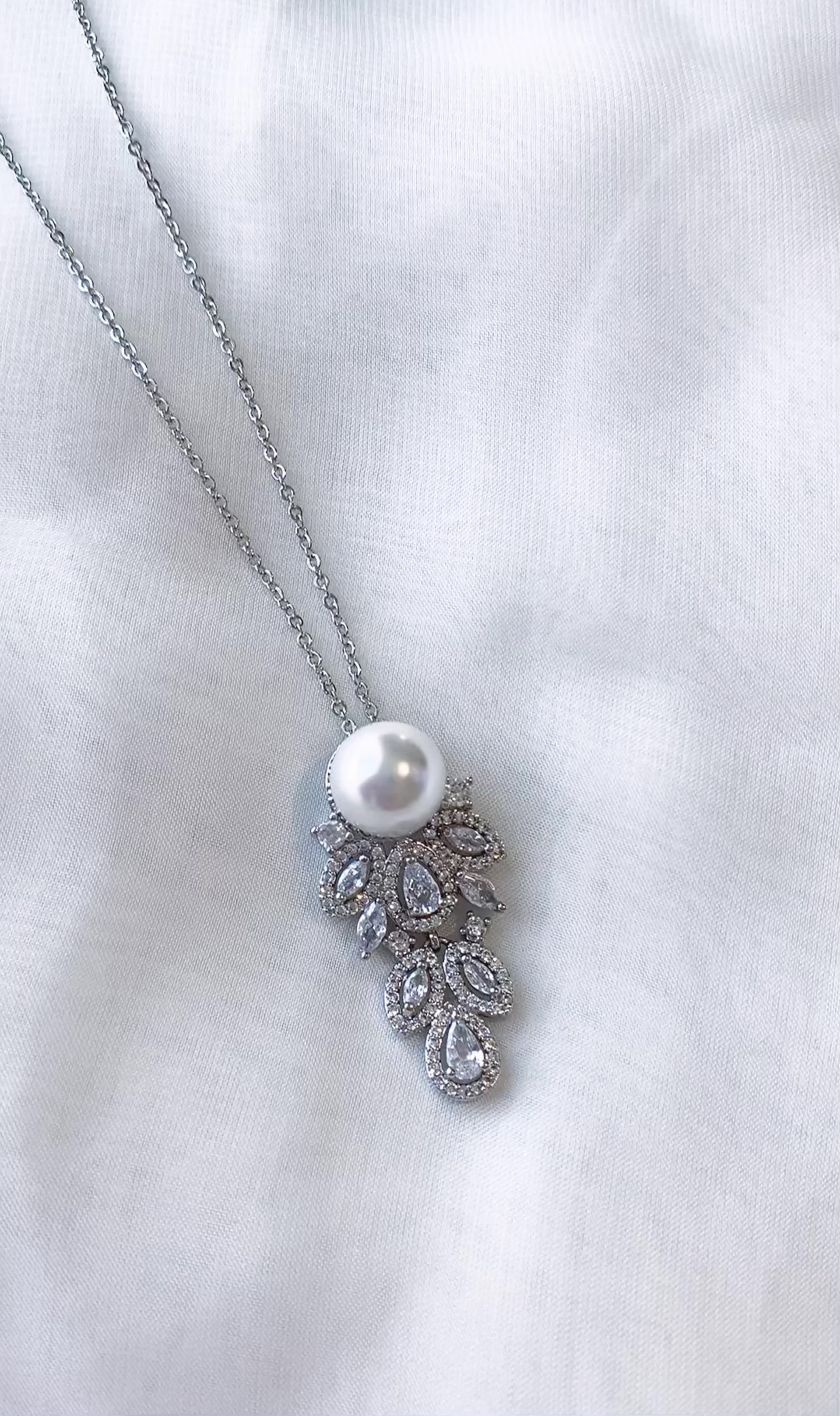 Queen Pearl Set – Evve Line